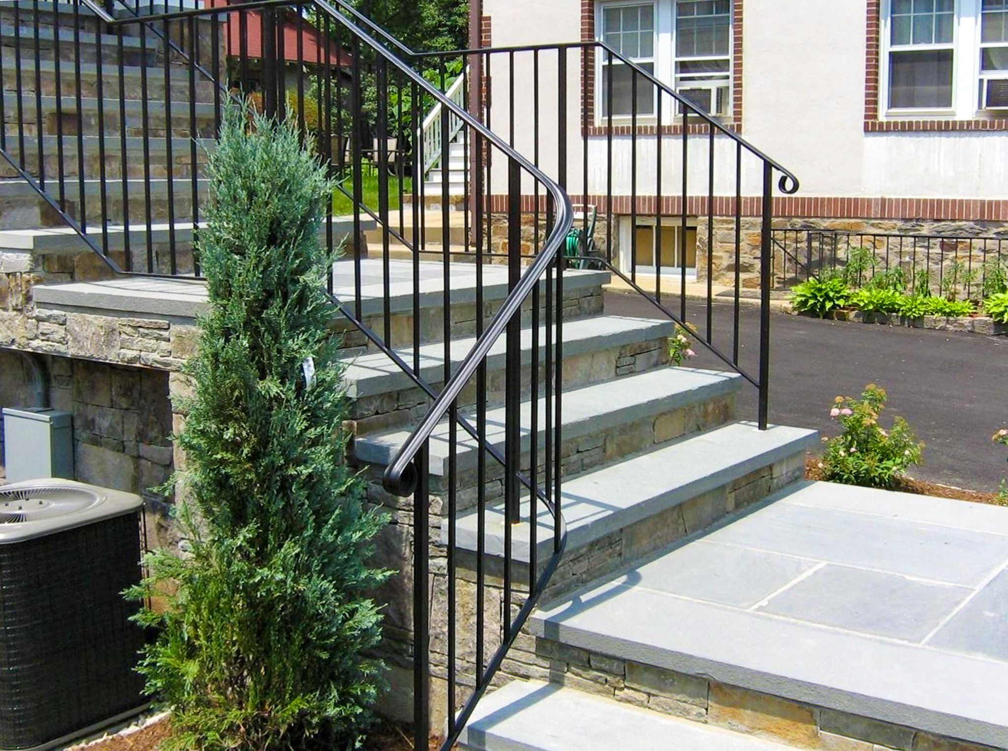 12 Modern Iron Stair Railing Design Ideas - Garon Fence