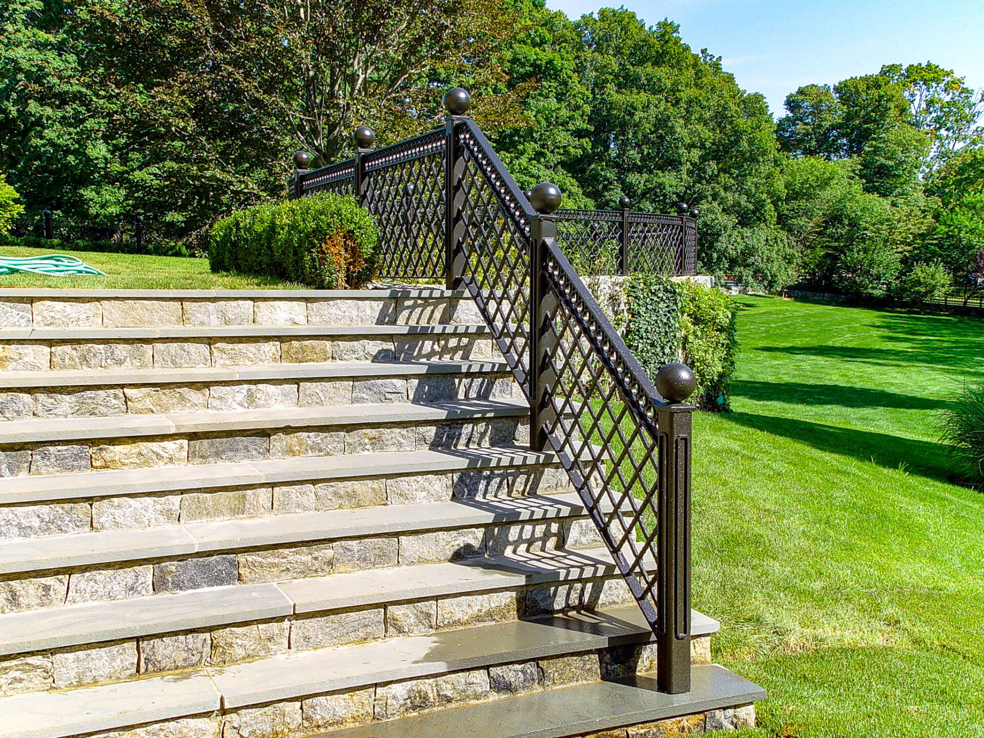 12 Modern Iron Stair Railing Design Ideas - Garon Fence