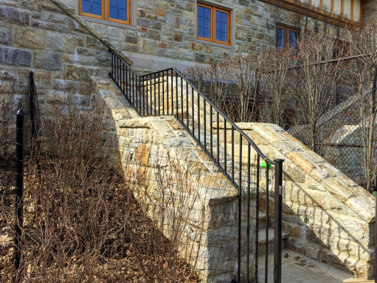 12 Modern Iron Stair Railing Design Ideas - Garon Fence