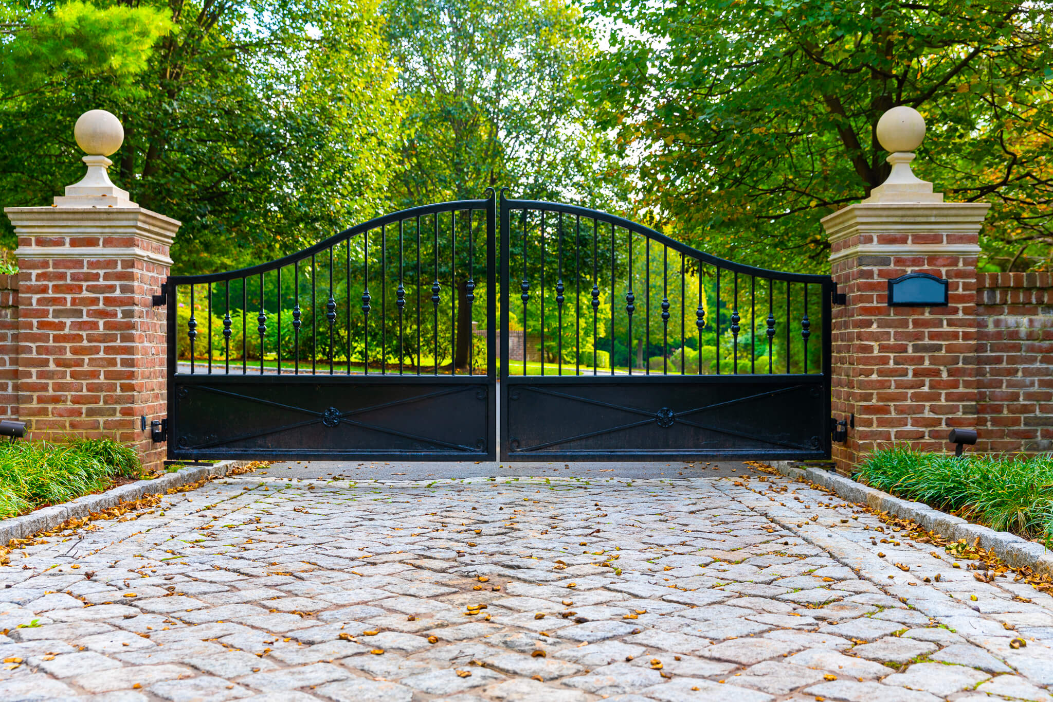 Metal Driveway Gates | Custom Built Metal & Iron Gates